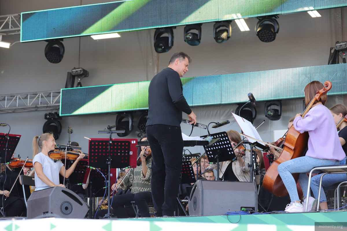 Симфонический оркестр сыграл металлику в честь дня рождения Екатеринбурга